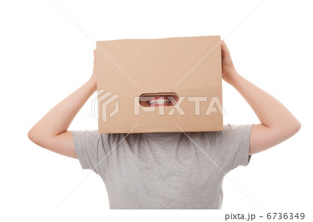 boy with a box on a headの写真素材 [6736349] - PIXTA