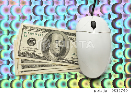 Computer mouse with dollarの写真素材 [9352740] - PIXTA