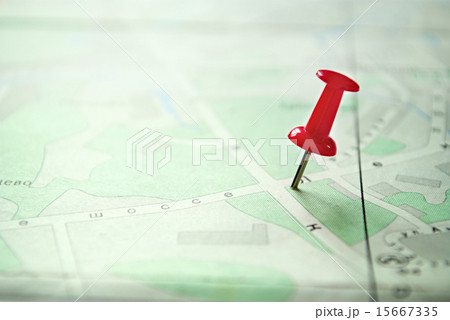 Close up Red Pin Marking on a Green White Mapの写真素材 [15667335] - PIXTA