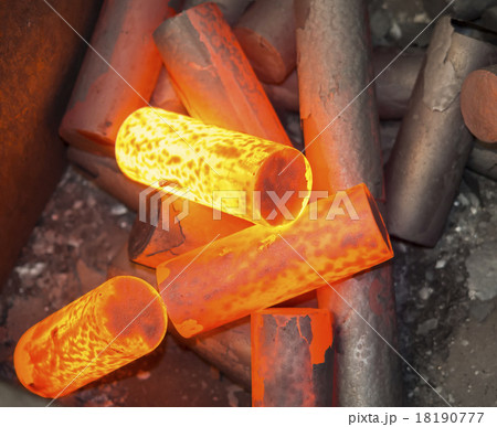 billet heating for hot forgingの写真素材 [18190777] - PIXTA
