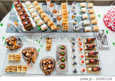 pastries on the brunch tableの写真素材 [20385126] - PIXTA