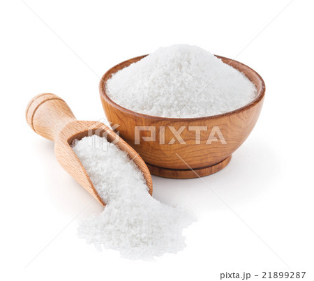 Regular table salt in a wooden bowlの写真素材 [21899287] - PIXTA