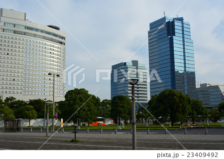 お台場の有明フロンティアビルと 東京ベイ有明ワシントンホテルの写真素材 [23409492] - PIXTA