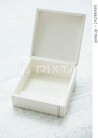 White leather boxの写真素材 [24296495] - PIXTA