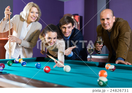 People playing billiardの写真素材 [24826731] - PIXTA