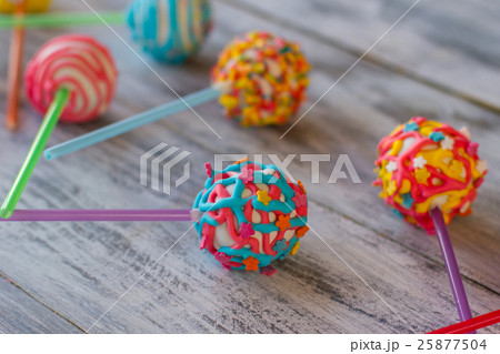 Round candies on sticks.の写真素材 [25877504] - PIXTA