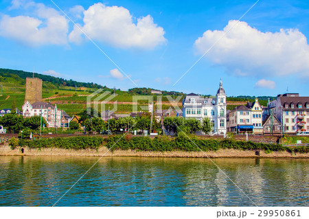 Rudesheim am Rhein, town in the Rhine Gorgeの写真素材 [29950861] - PIXTA