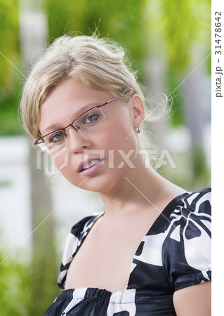 in glassesの写真素材 [31478642] - PIXTA