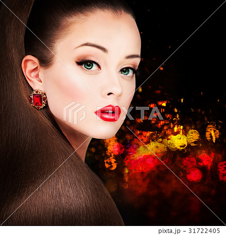 Glamorous Woman Fashion Model with Long Hairstyleの写真素材 [31722405] - PIXTA