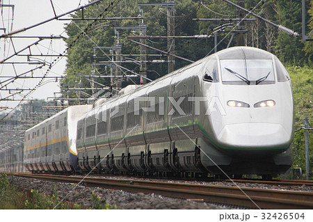 山形新幹線E3系2000番台つばさ号（東北新幹線E4系Maxやまびこ号併結）の写真素材 [32426504] - PIXTA