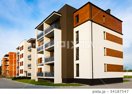 multi-apartment buildingの写真素材 [34187547] - PIXTA