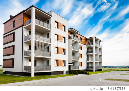 multi-apartment buildingの写真素材 [34187553] - PIXTA