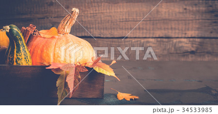 Pumpkin and cinnamon closeup. Autumn background.の写真素材 [34533985] - PIXTA