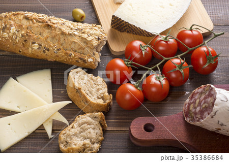 Tapas with cheese and breadの写真素材 [35386684] - PIXTA