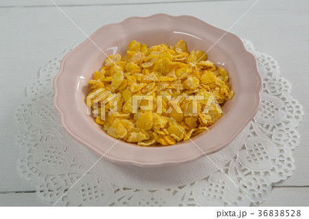 Wheaties cereal in bowlの写真素材 [36838528] - PIXTA
