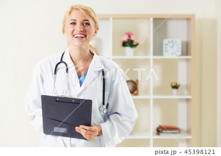 Young female doctor working in hospital office.の写真素材 [45398121] - PIXTA