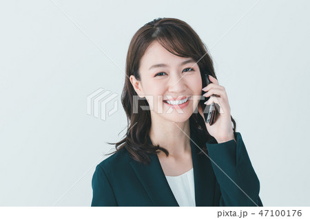 young womanの写真素材 [47100176] - PIXTA