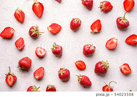 Creative berry layout made of strawberriesの写真素材 [54023508] - PIXTA