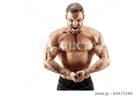 Muscular man screamingの写真素材 [69473266] - PIXTA