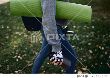 Close-up of a headless female figure with a...の写真素材 [73459626] - PIXTA