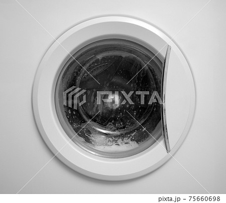 round front door of washing machineの写真素材 [75660698] - PIXTA