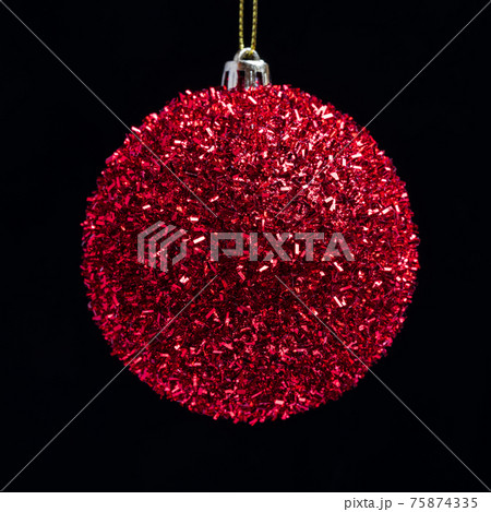 Shining red X-mas ball on black backgroundの写真素材 [75874335] - PIXTA