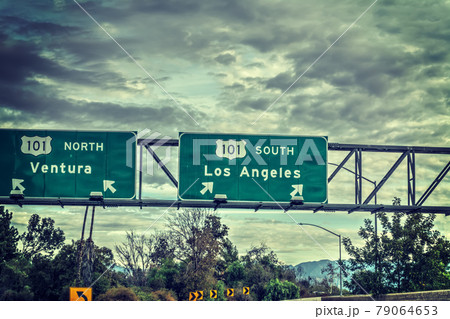 Los Angeles exit sign in 101 freewayの写真素材 [79064653] - PIXTA