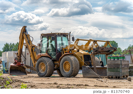 Image of building machines on the house construction site | materials ...