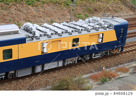 JR西日本の新型検測車 DEC741の写真素材 [84608129] - PIXTA