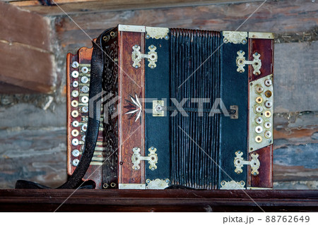 Squeeze box instrument store