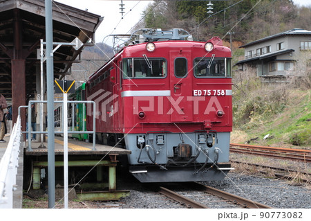 ED75-758号機牽引の風っこ仙山線春風号_2022/4/16撮影の写真素材 [90773082] - PIXTA