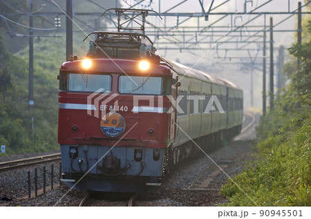 北陸本線 倶利伽羅 JR東日本 EF81-140（長岡）＋14系（尾久） 北陸の写真素材 [90945501] - PIXTA