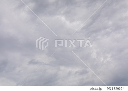 Background of grey clouds in the daytimeの写真素材 [93189094] - PIXTA