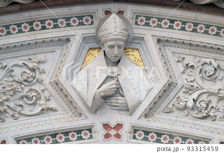 Florentine Saints, Portal of Cattedrale di...の写真素材 [93315459] - PIXTA