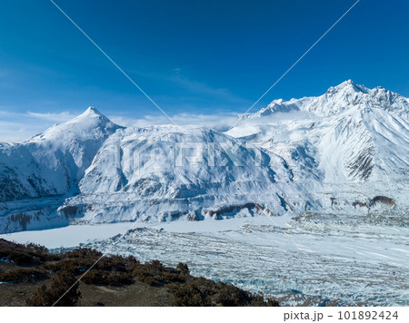 Glacier and snow mountains in Tibet,Chinaの写真素材 [101892424] - PIXTA
