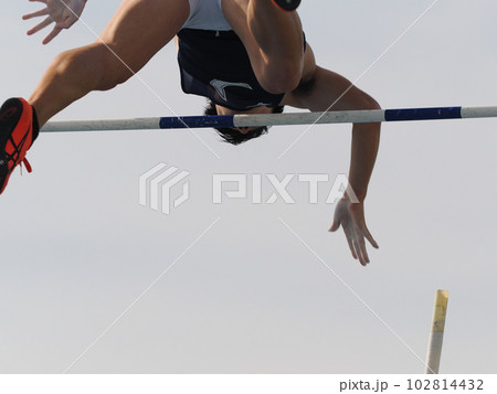 Pole Vault Workout High Bar | EOUA Blog