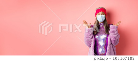 Covid-19, social distancing and fashion...の写真素材 [105107185] - PIXTA