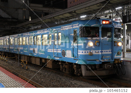 [JR-V]伯備線115系（SETOUCHI TRAIN）の写真素材 [105465152] - PIXTA