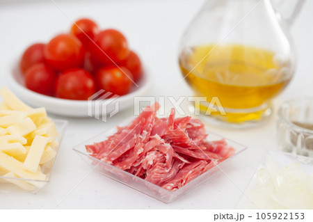 Salami pizza topping ingredients. Pizza...の写真素材 [105922153] - PIXTA