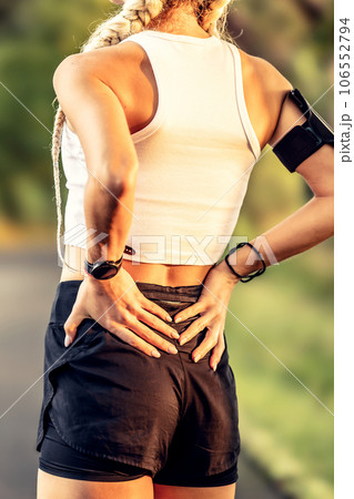 Young woman with an athletic figure and a lower...の写真素材 [106552794] - PIXTA