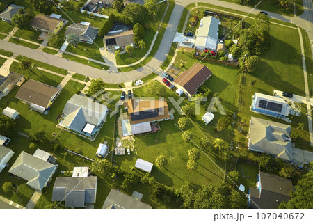 Aerial view of small town America suburban...の写真素材 [107040672] - PIXTA