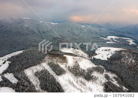 Aerial view of barren winter landscape with...の写真素材 [107041082] - PIXTA