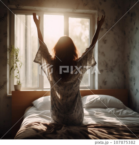 Morning Awakening, Sunlight from Large Window,...のイラスト素材 [107875382 ...