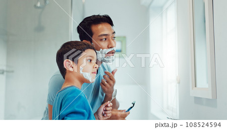 Shaving cream, child and father teaching in...の写真素材 [108524594] - PIXTA