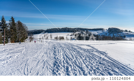 Panoramic winter landscape at Severak ski...のイラスト素材 [110124804] - PIXTA