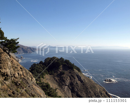 California scenic coastal cliffs with the city...の写真素材 [111153301] - PIXTA