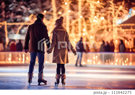 Romantic Ice Skating Date - Couple Holding...のイラスト素材 [111642275] - PIXTA