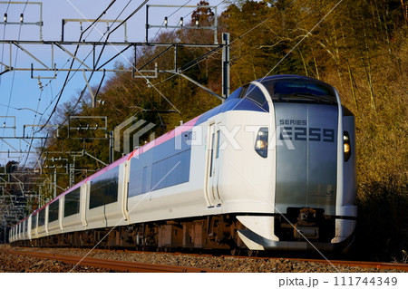 N'EXの新たな進化: リニューアルE259系の写真素材 [111744349] - PIXTA