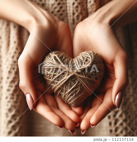 Woman hands holding a heart. Love, mindfulness,...のイラスト素材 [112137118 ...