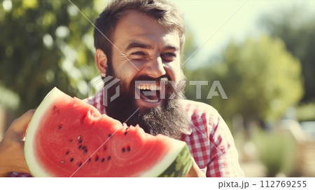a man with a beard is eating a slice of watermelonのイラスト素材 [112769255 ...